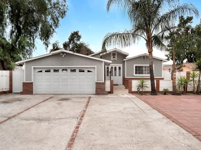 13176 Foothill Blvd, Sylmar, CA 91342