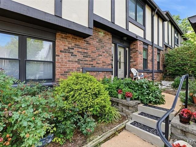 13178 Royal Pines Dr Unit 3, Maryland Heights, MO 63146