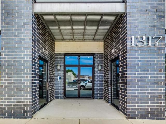 1317 N Larrabee St Apt 304, Chicago, IL 60610