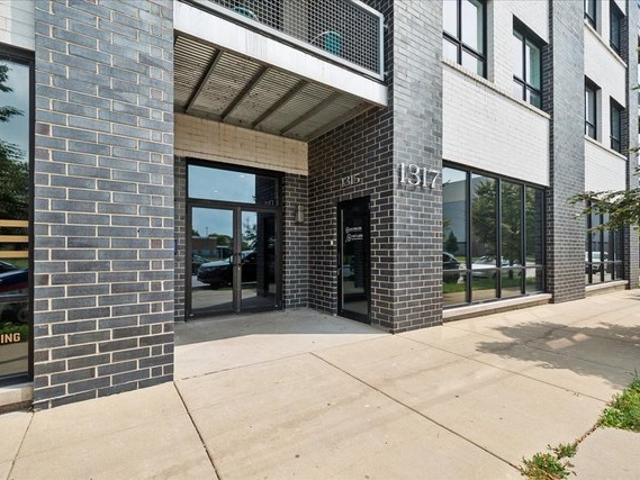 1317 N Larrabee St Unit 401, Chicago, IL 60610