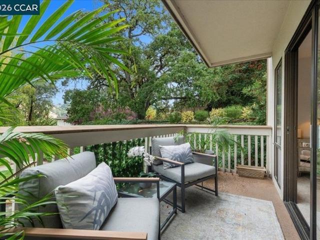 1317 Canyonwood Ct Apt 4, Walnut Creek, CA 94595