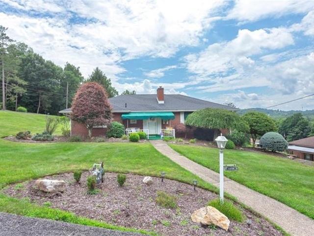 1317 Clifton Rd, Washington, PA 15301