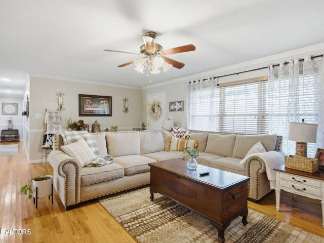 1317 Dupont Rd