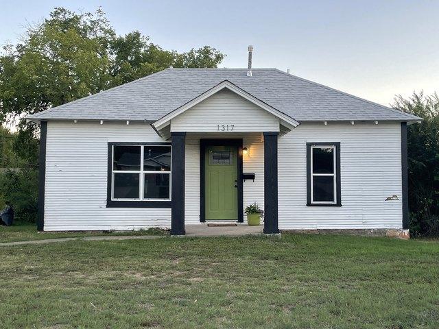 1317 E Broadway St, Cushing, OK 74023