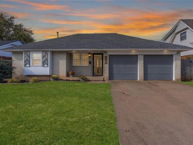 1317 Lawton, Moore, OK 73160