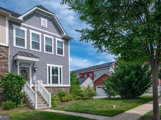 1317 Scheer Street