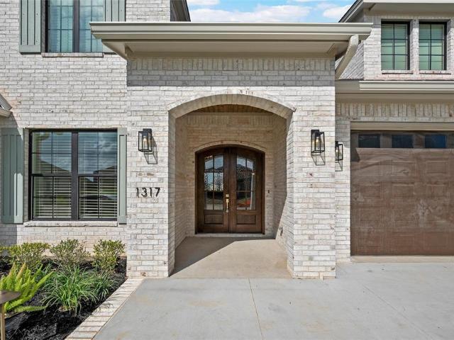 1317 Tahonta Drive