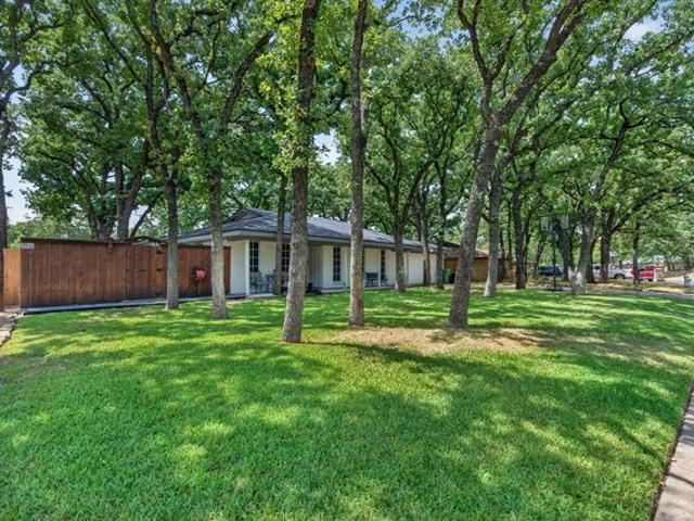 1317 W Redbud Dr, Hurst, TX 76053