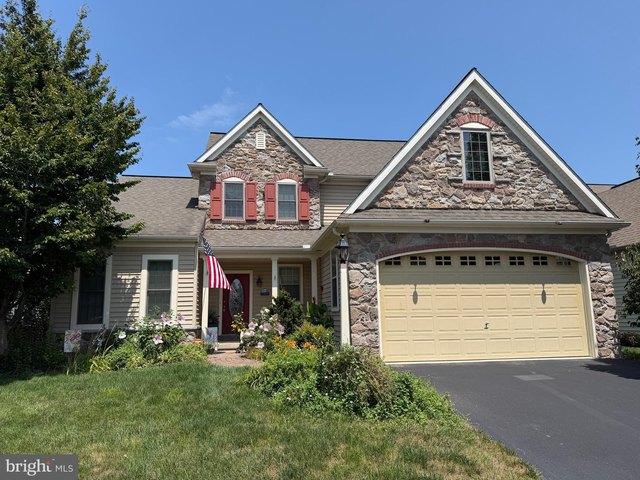 1317 Willow Creek Dr, Mount Joy, PA 17552