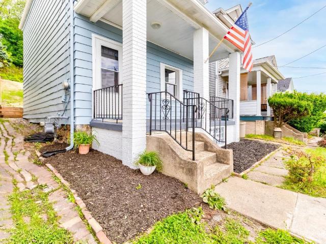 1317 4th Ave