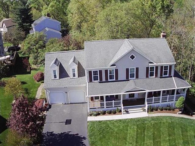 13180 Lazy Glen Ln, Herndon, VA 20171