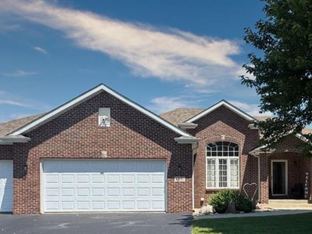 13181 Springhill Dr, Winnebago, IL 61088
