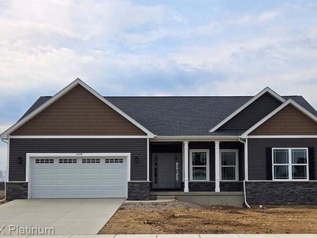 13187 Westwinds Dr, Fenton, MI 48451