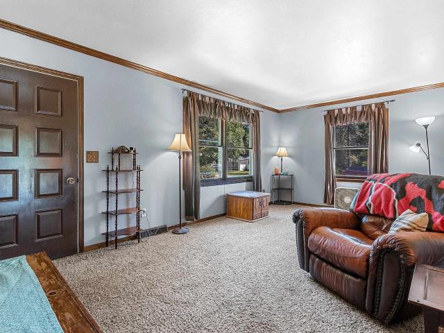 13186 lakeview court