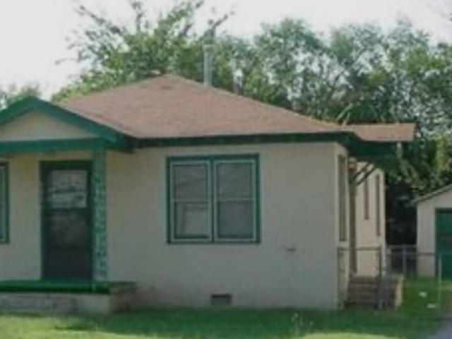 1318 NW Kingsbury Ave, Lawton, OK 73507
