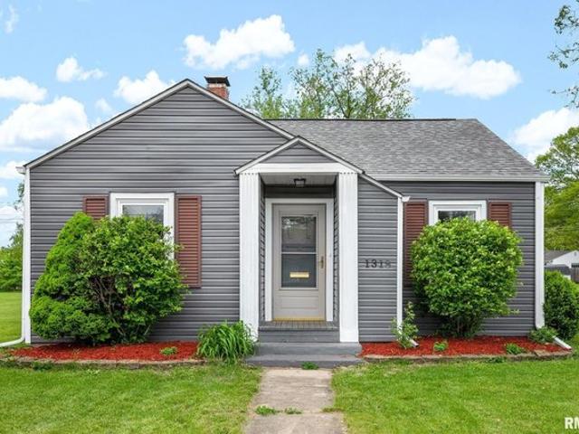 1318 N Hoyt St, Chillicothe, IL 61523