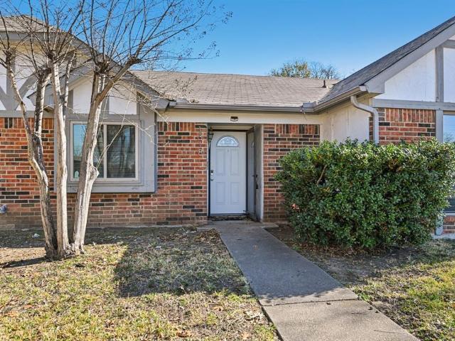 1318 Oak Run Dr, Duncanville, TX 75137 | MLS #21183 | Compass