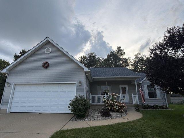 1318 Catsyl Rd, Jackson, MI 49203