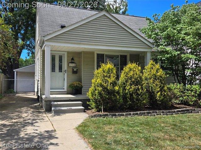 1318 Cherokee Ave, Royal Oak, MI 48067