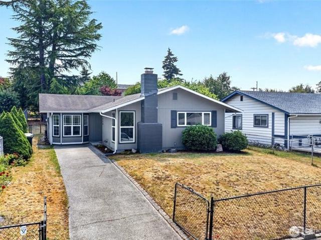 1318 E 62nd St, Tacoma, WA 98404