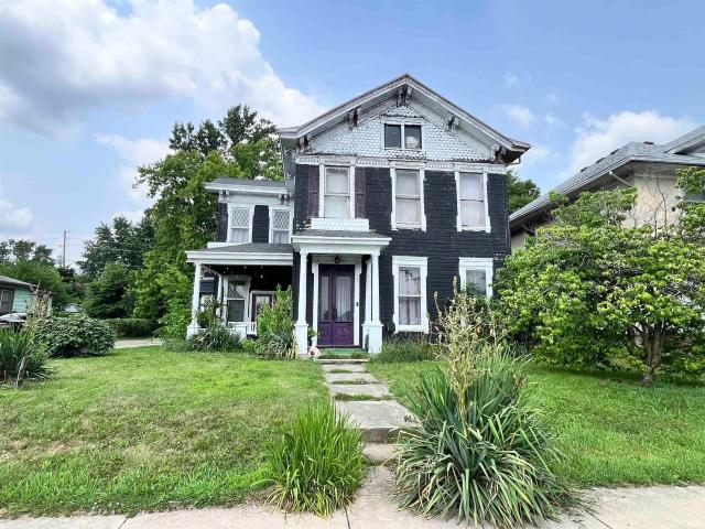 1318 E Broadway