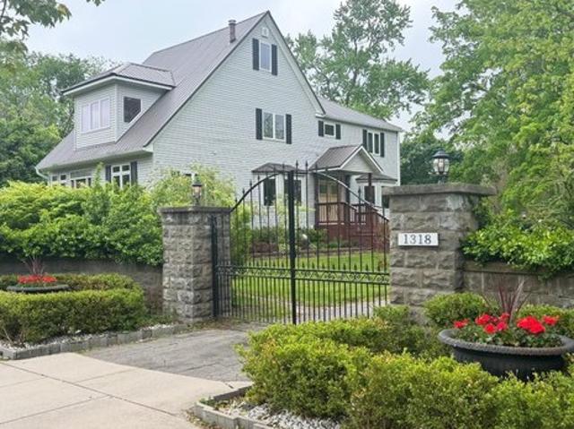 1318 E Broadway St, Mount Pleasant, MI 48858