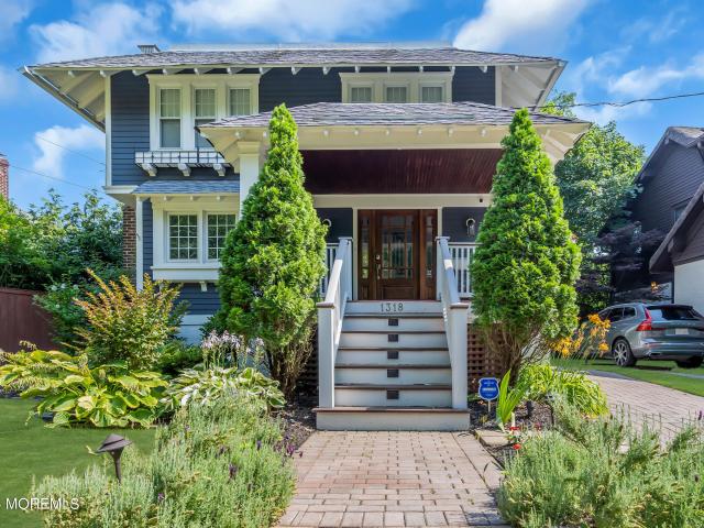1318 Locust Drive