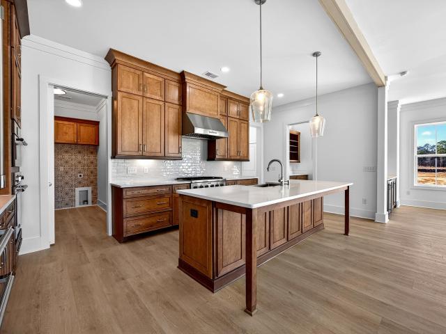 1318 Long Grove Way