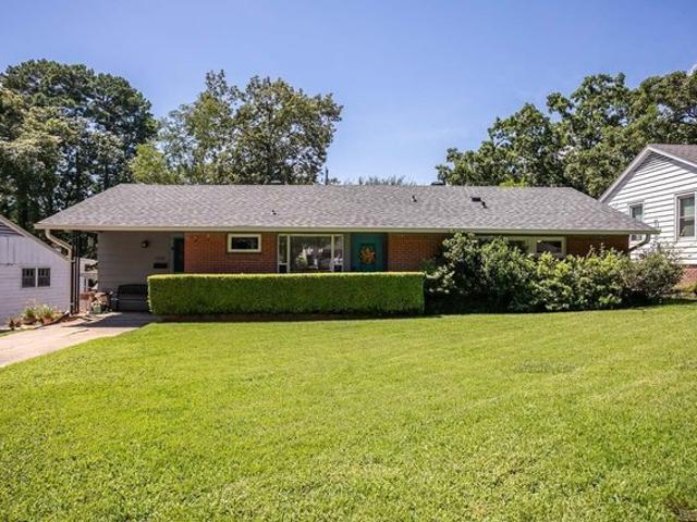 1318 Pine Valley Rd, Little Rock, AR 72207
