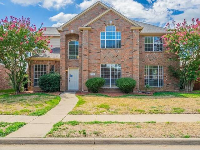 1318 Pinehurst Dr, Lewisville, TX 75077