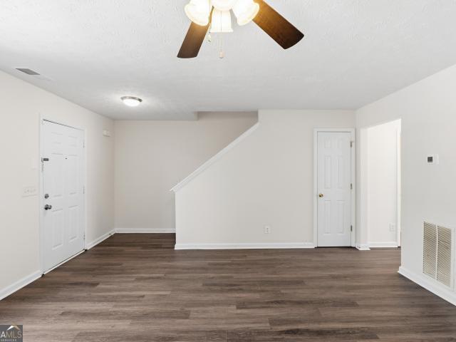 1318 Revelstoke Cove