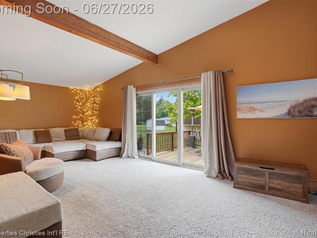1318 S Williams Lake Road