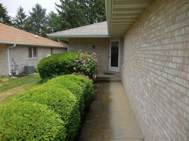 1318 S Trainer Rd, Rockford, IL 61108