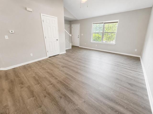 1318 valley creek ln