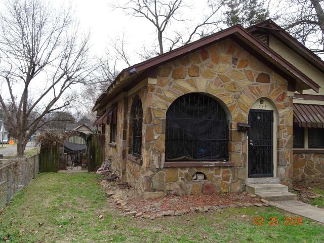 1318 W 12th Street