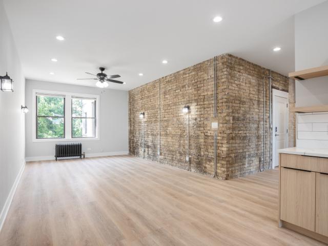 1318 W Birchwood Ave, Unit 3, Chicago, IL 60626 | MLS #12624 | Compass