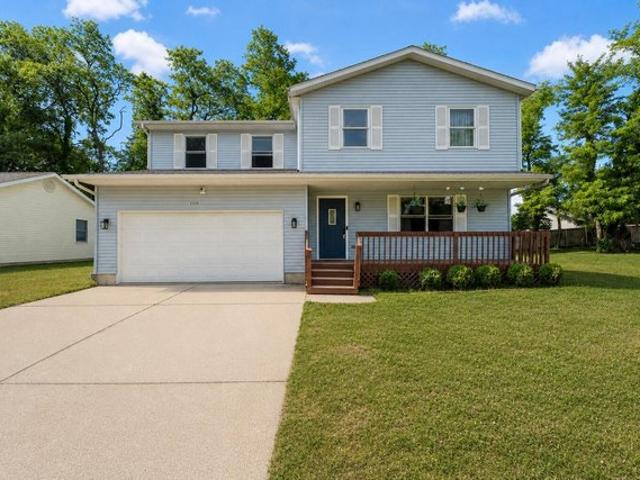 1318 Whippoorwill Rd, Valparaiso, IN 46383