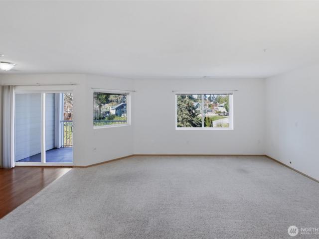 1318 37th St, Unit 2420, Everett, WA 98201 | MLS #2504