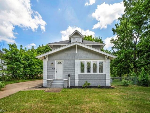 1318 3rd St SE, Massillon, OH 44646