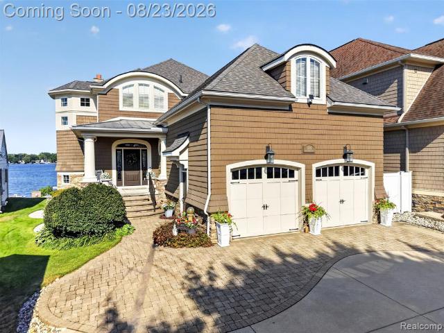 13193 Lake Shore Drive