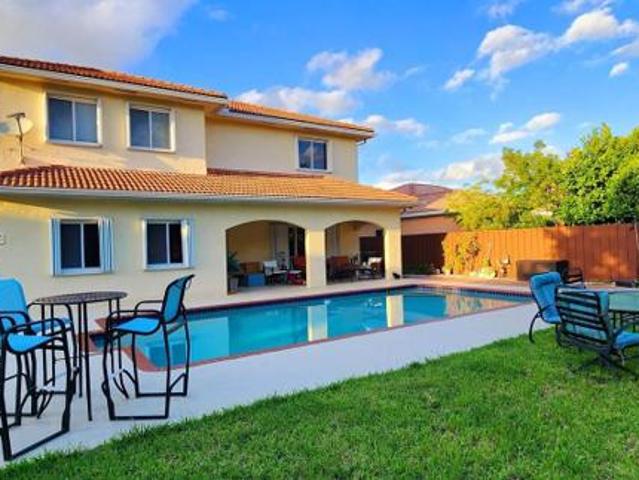 13194 142nd St SW, Miami, FL 33186