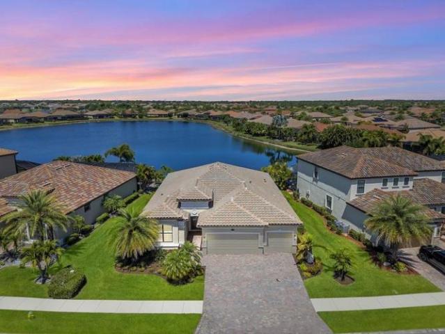 13198 Famiglia Dr, Venice, FL 34293