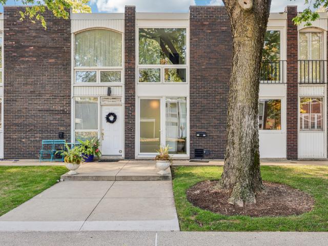1319 N Sandburg Ter, Chicago, IL 60610 | MLS #12610