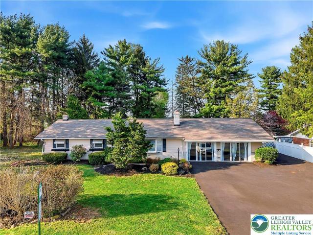 1319 Overlook Road