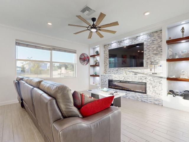 1319 Arrowhead Point Rd, Loxahatchee, FL 33470 | MLS #R11152