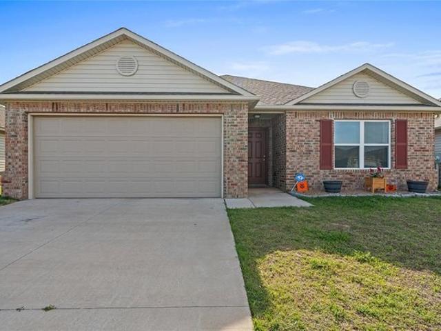 1319 Chuck Wagon Dr, El Reno, OK 73036