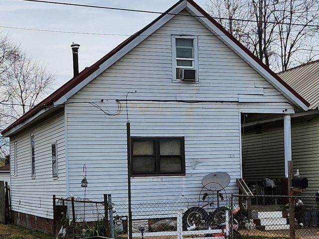 1319 Cody St, Evansville, IN 47710 MLS# 202413758