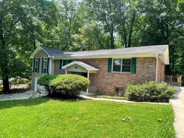 1319 Dogwood Ln