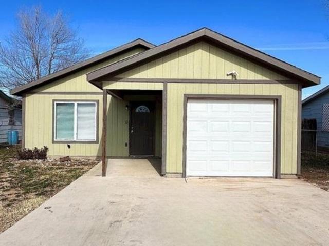 1319 E 16th St, Lubbock, TX 79403