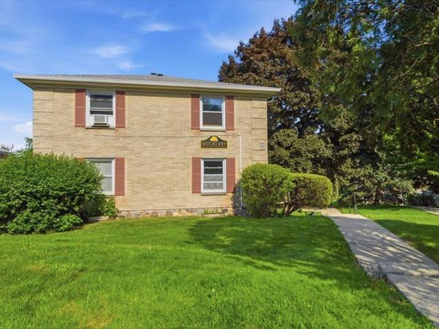 1319 E Randolph Ct Apt B, Milwaukee, WI 53212